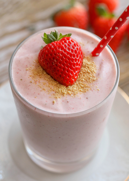 All the Strawberry Smoothies to Whip up for National Strawberry Day ...