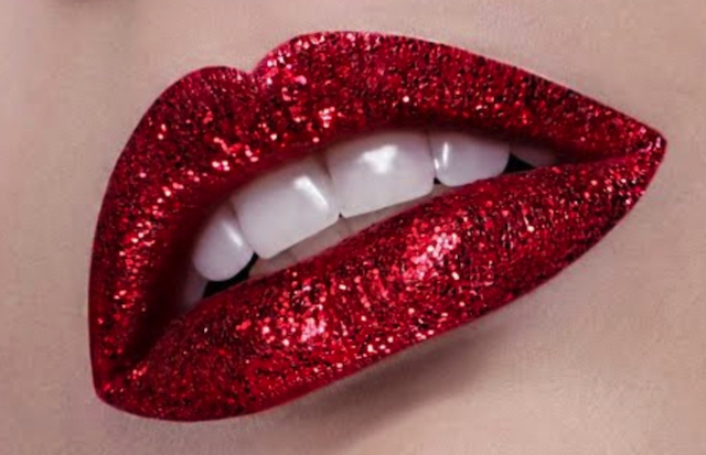 Yes, You Can Rock Glitter Makeup - FabFitFun