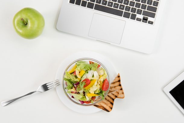 3 Reasons Why You Should Stop Skipping Your Lunch Break - FabFitFun