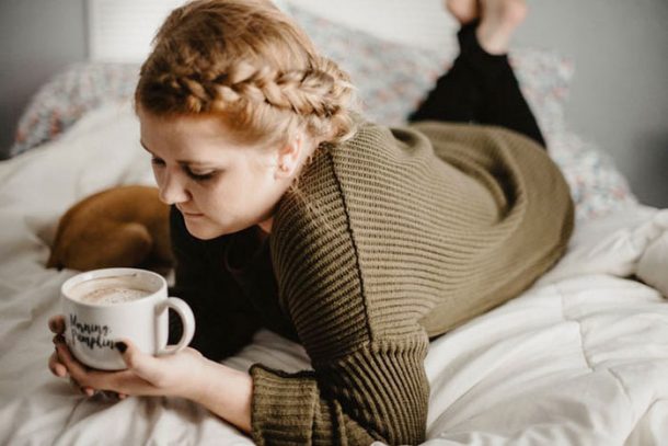4 Healthy Ways to Deal With Sadness, According to Experts - FabFitFun